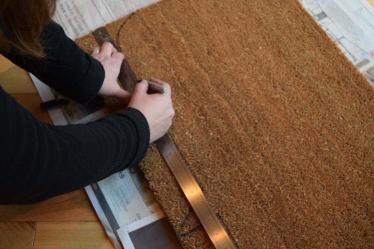 Painted door mat how-to – All round creative junkie